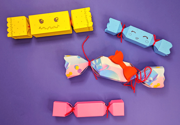 Creative candy packaging for elongated gifts