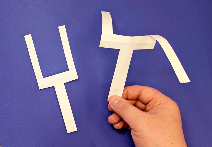 Making a paper helicopter – spinning rotor blades made of paper