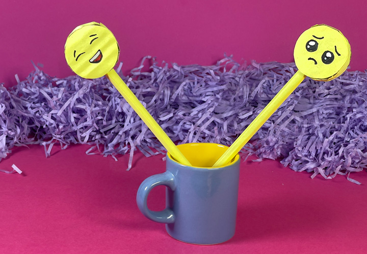 Make an emoji pencil topper - Fun DIY idea for kids