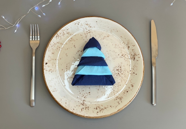 Serviett som juletre: Veiledning med bilder og video