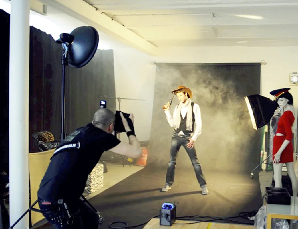 Professional model photography: skillfully lighting models